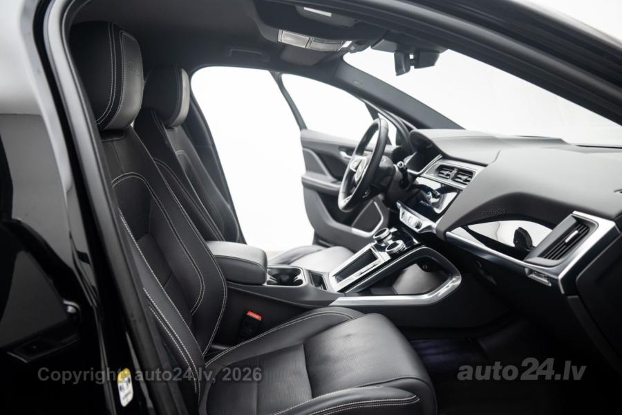 Black Jaguar I-Pace 2019 in Tallinn, with an engine capacity of 0.00 L and mileage of 125 thousand km for 19999 €, photo 12 on AUTOMOTO.COM.LV