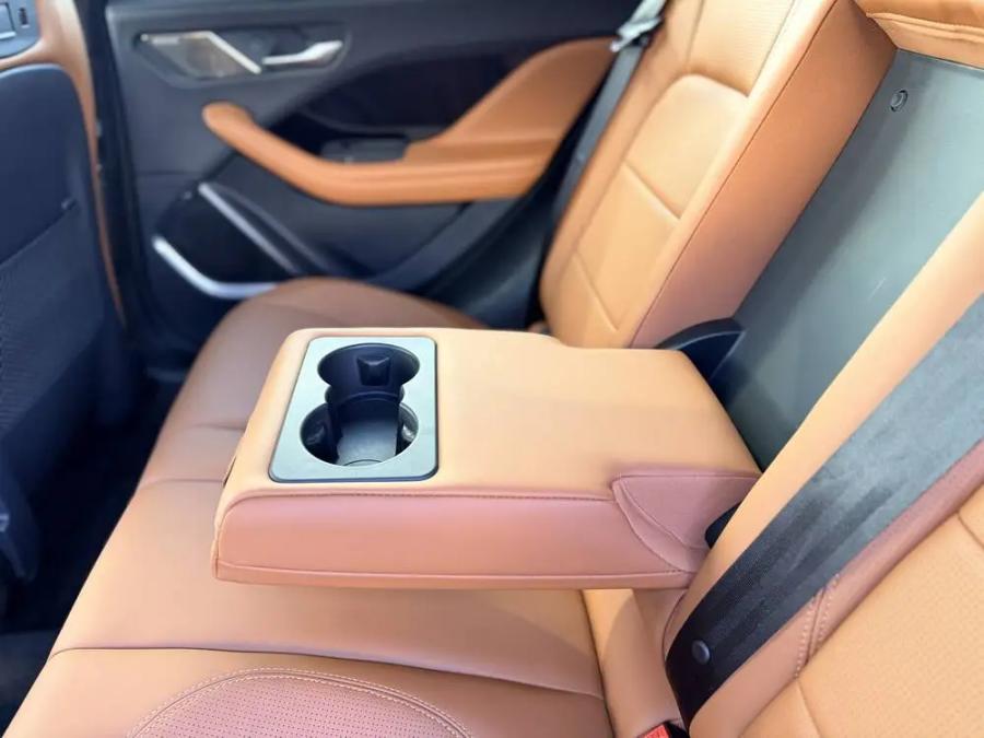 Синий Ягуар I-Pace 2021 в Рига, объемом двигателя 0.00 л и пробегом 113 тыс. км за 23995 €, фото 10 на AUTOMOTO.COM.LV