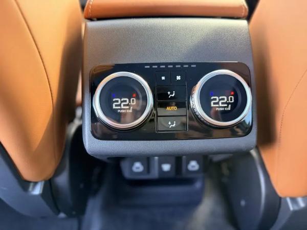 Синий Ягуар I-Pace 2021 в Рига, объемом двигателя 0.00 л и пробегом 113 тыс. км за 23995 €, фото 10 на AUTOMOTO.COM.LV