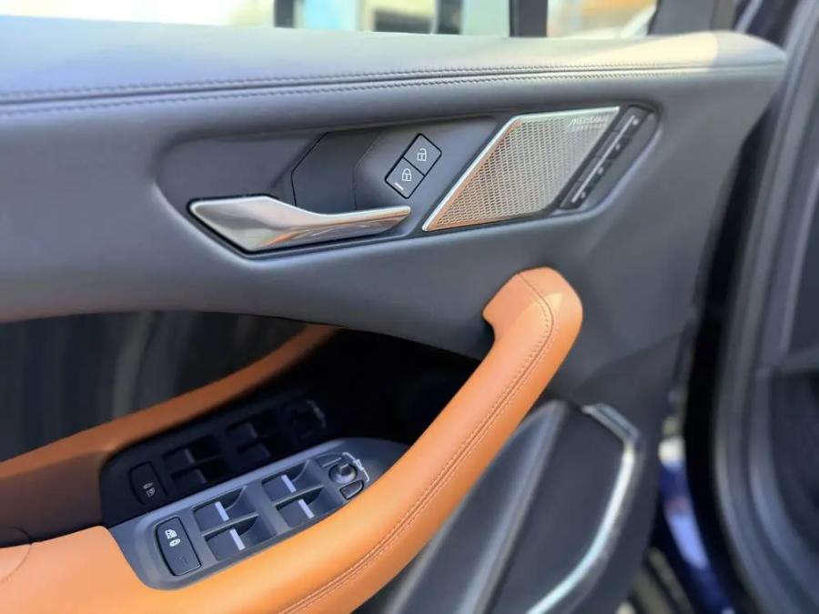 Синий Ягуар I-Pace 2021 в Рига, объемом двигателя 0.00 л и пробегом 113 тыс. км за 23995 €, фото 14 на AUTOMOTO.COM.LV