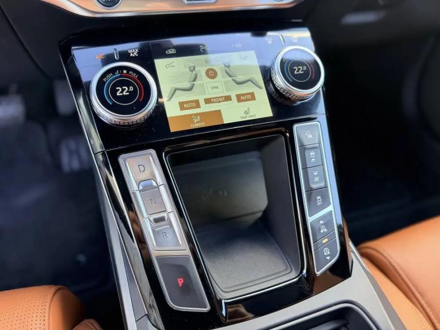 Синий Ягуар I-Pace 2021 в Рига, объемом двигателя 0.00 л и пробегом 113 тыс. км за 23995 €, фото 16 на AUTOMOTO.COM.LV