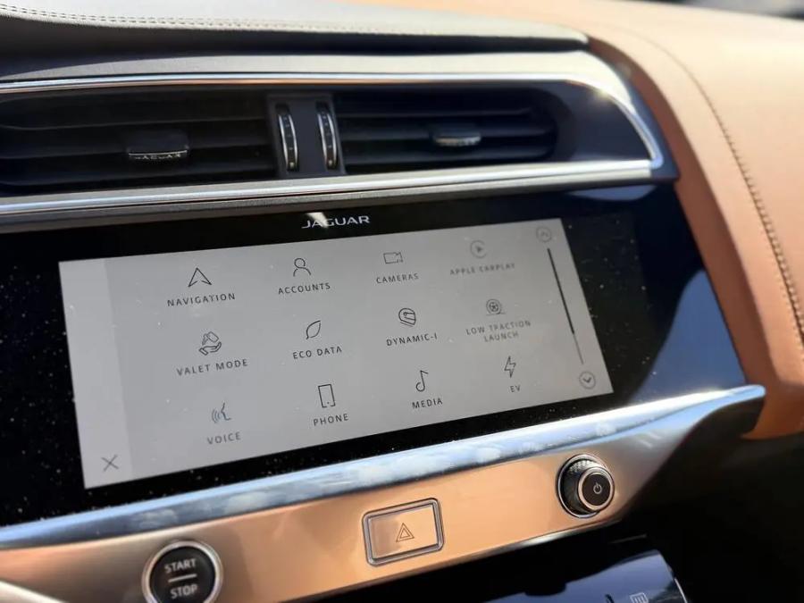 Синий Ягуар I-Pace 2021 в Рига, объемом двигателя 0.00 л и пробегом 113 тыс. км за 23995 €, фото 25 на AUTOMOTO.COM.LV