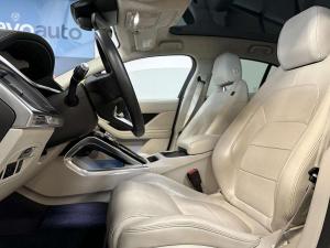 Jaguar I-Pace 2018 in Vilnius, with an engine capacity of 0.00 L and mileage of 44 thousand km for 27500 €, photo 11 on AUTOMOTO.COM.LV