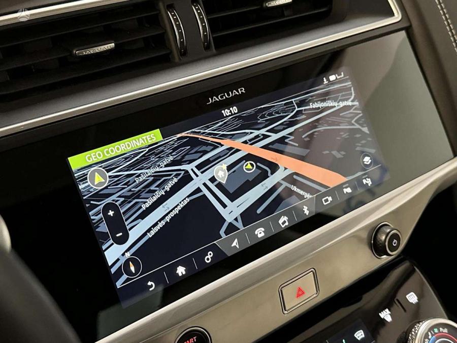 Jaguar I-Pace 2018 in Vilnius, with an engine capacity of 0.00 L and mileage of 44 thousand km for 27500 €, photo 25 on AUTOMOTO.COM.LV