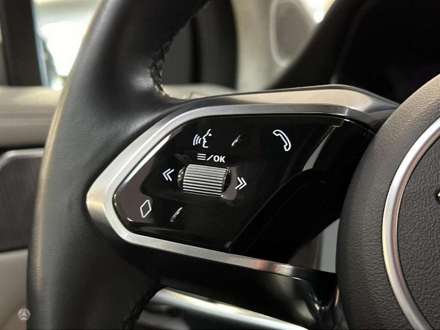 Jaguar I-Pace 2018 in Vilnius, with an engine capacity of 0.00 L and mileage of 44 thousand km for 27500 €, photo 27 on AUTOMOTO.COM.LV