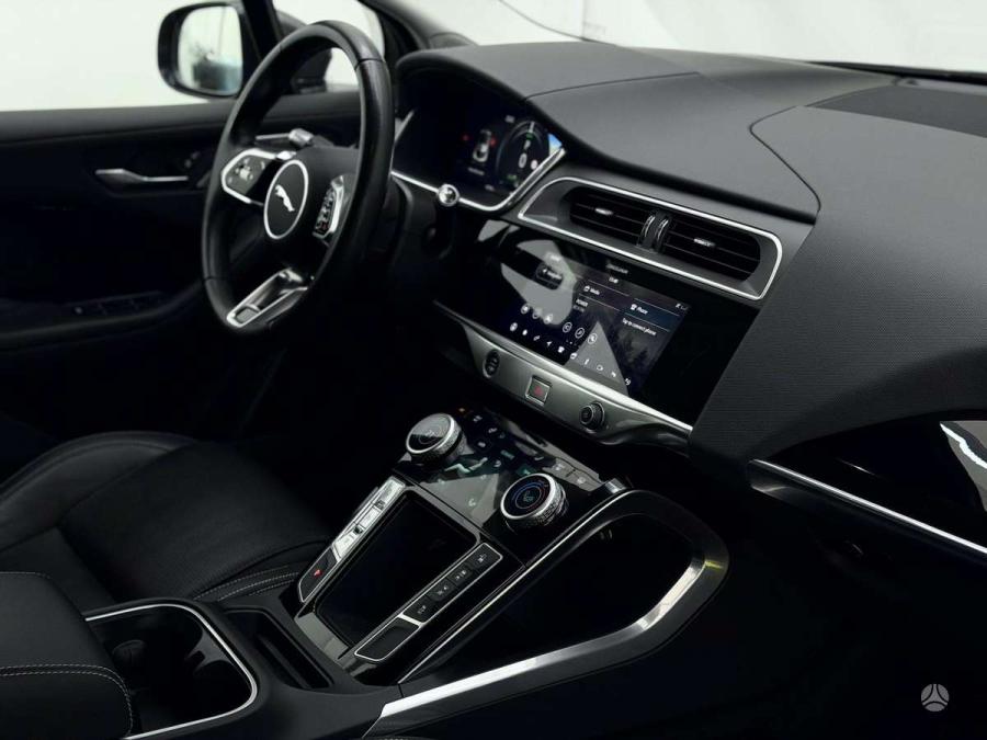 Серый Ягуар I-Pace 2018 в Вильнюс, объемом двигателя 0.00 л и пробегом 188 тыс. км за 17900 €, фото 17 на AUTOMOTO.COM.LV