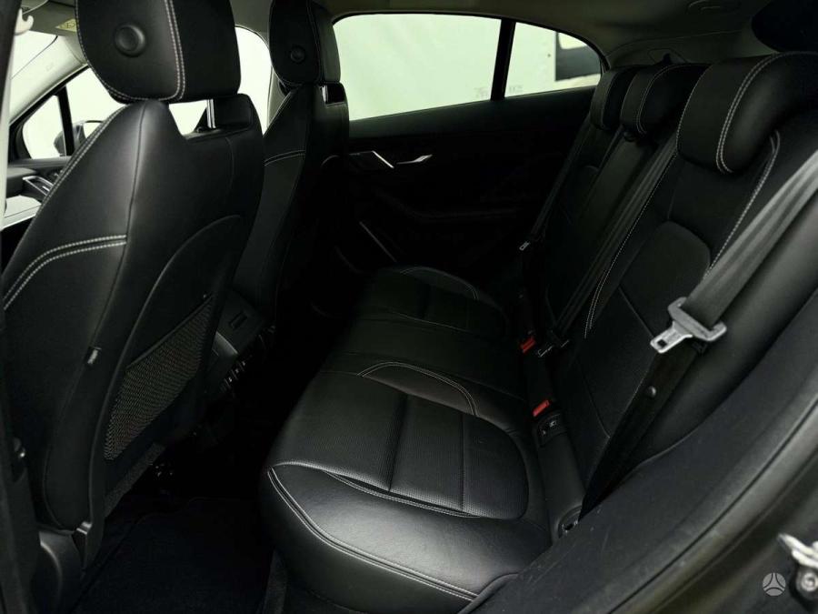 Grey Jaguar I-Pace 2018 in Vilnius, with an engine capacity of 0.00 L and mileage of 188 thousand km for 17900 €, photo 12 on AUTOMOTO.COM.LV