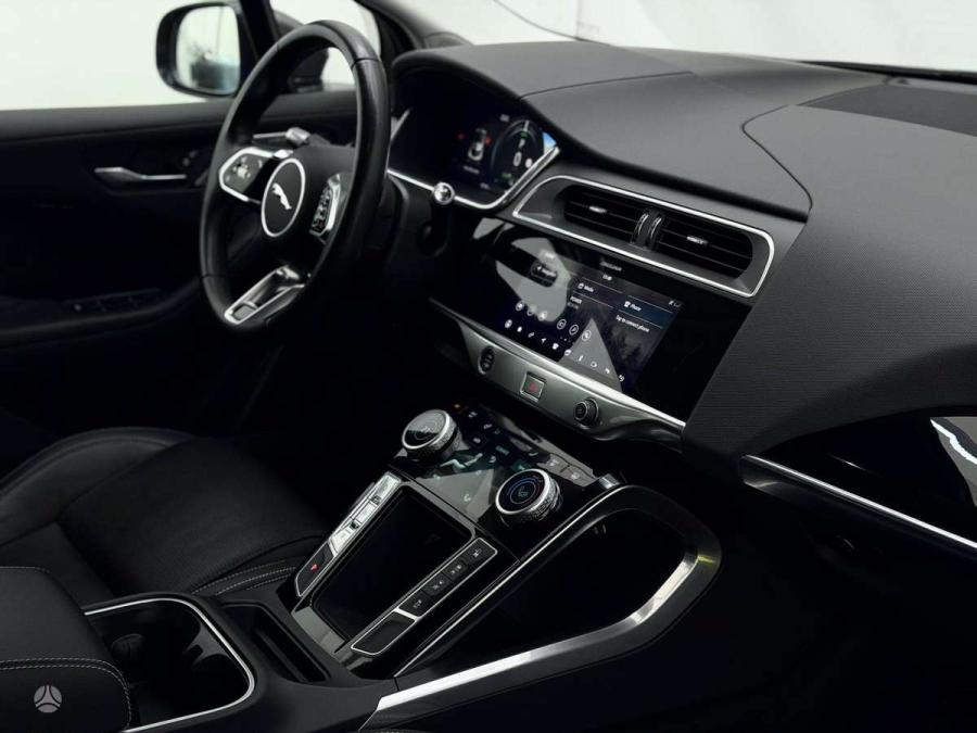 Grey Jaguar I-Pace 2018 in Vilnius, with an engine capacity of 0.00 L and mileage of 188 thousand km for 16490 €, photo 17 on AUTOMOTO.COM.LV