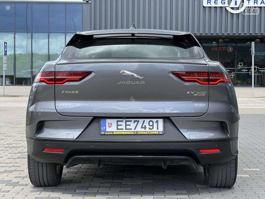Grey Jaguar I-Pace 2019 in Siauliai, with an engine capacity of 0.00 L and mileage of 107 thousand km for 20400 €, photo 8 on AUTOMOTO.COM.LV