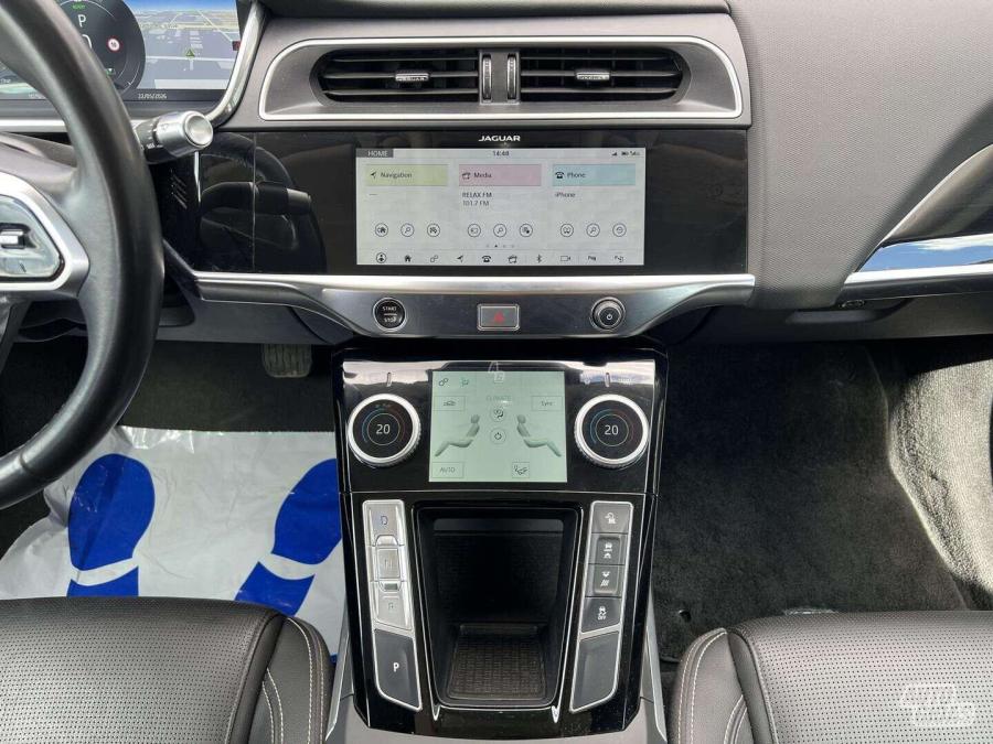 Grey Jaguar I-Pace 2019 in Siauliai, with an engine capacity of 0.00 L and mileage of 107 thousand km for 20400 €, photo 22 on AUTOMOTO.COM.LV