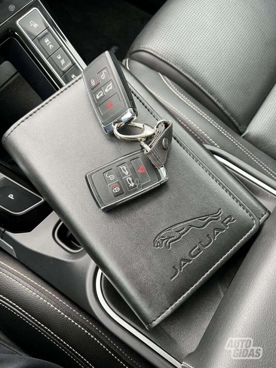Grey Jaguar I-Pace 2019 in Siauliai, with an engine capacity of 0.00 L and mileage of 107 thousand km for 20400 €, photo 35 on AUTOMOTO.COM.LV