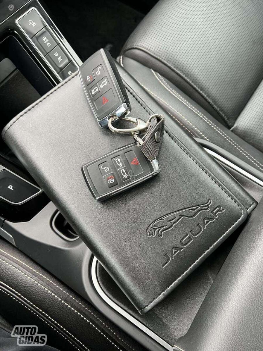 Grey Jaguar I-Pace 2019 in Siauliai, with an engine capacity of 0.00 L and mileage of 107 thousand km for 20400 €, photo 36 on AUTOMOTO.COM.LV