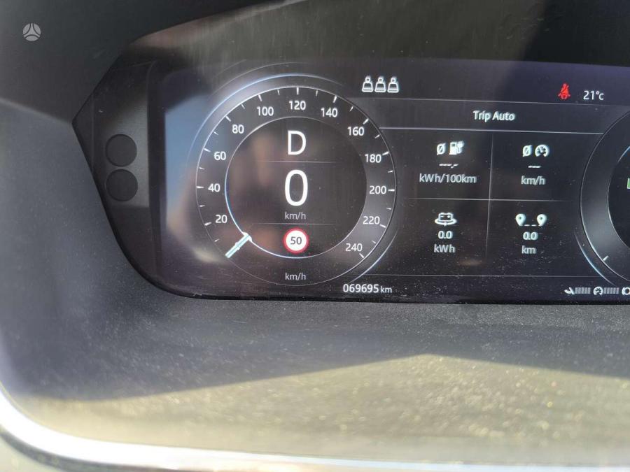 Серый Ягуар I-Pace 2019 в Клайпеда, объемом двигателя 0.00 л и пробегом 70 тыс. км за 20500 €, фото 10 на AUTOMOTO.COM.LV