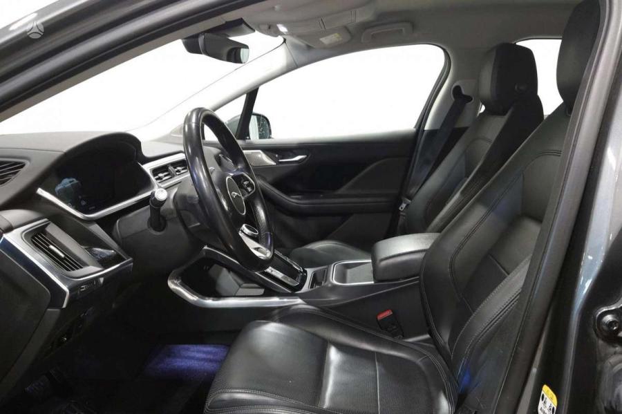 Grey Jaguar I-Pace 2020 in Klaipeda, with an engine capacity of 0.00 L and mileage of 190 thousand km for 15730 €, photo 8 on AUTOMOTO.COM.LV
