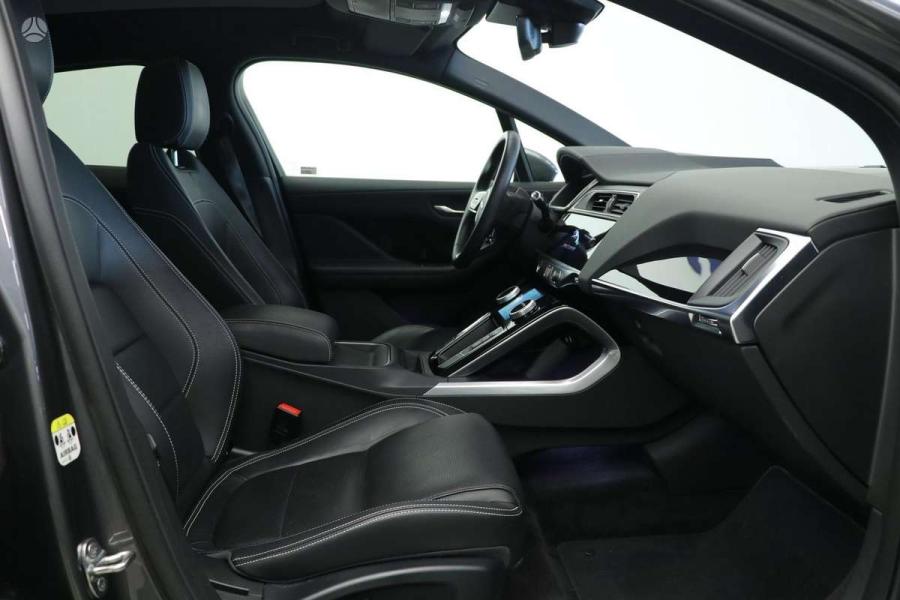 Grey Jaguar I-Pace 2020 in Vilnius, with an engine capacity of 0.00 L and mileage of 39 thousand km for 26990 €, photo 11 on AUTOMOTO.COM.LV
