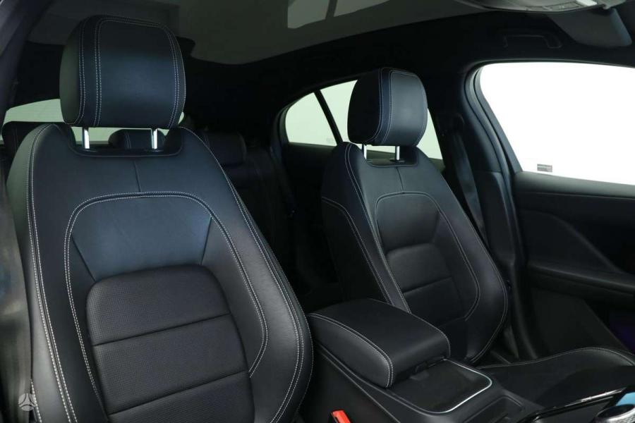 Grey Jaguar I-Pace 2020 in Vilnius, with an engine capacity of 0.00 L and mileage of 39 thousand km for 26990 €, photo 13 on AUTOMOTO.COM.LV