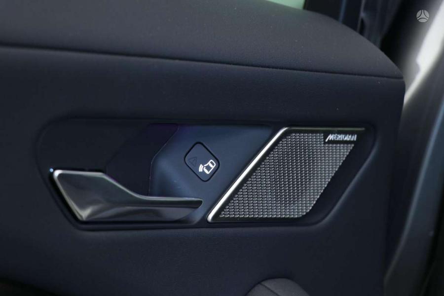 Grey Jaguar I-Pace 2020 in Vilnius, with an engine capacity of 0.00 L and mileage of 39 thousand km for 26990 €, photo 15 on AUTOMOTO.COM.LV