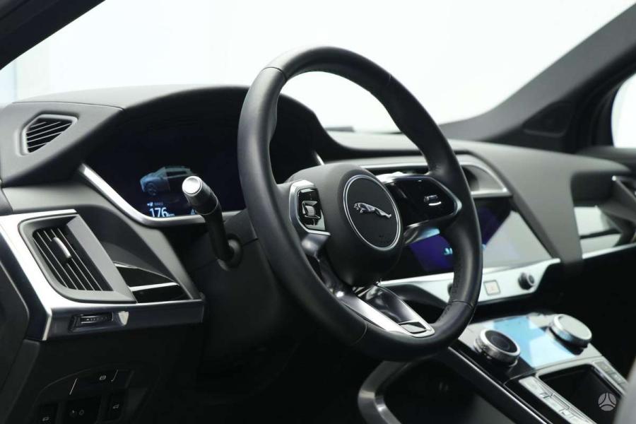 Grey Jaguar I-Pace 2020 in Vilnius, with an engine capacity of 0.00 L and mileage of 39 thousand km for 26990 €, photo 20 on AUTOMOTO.COM.LV
