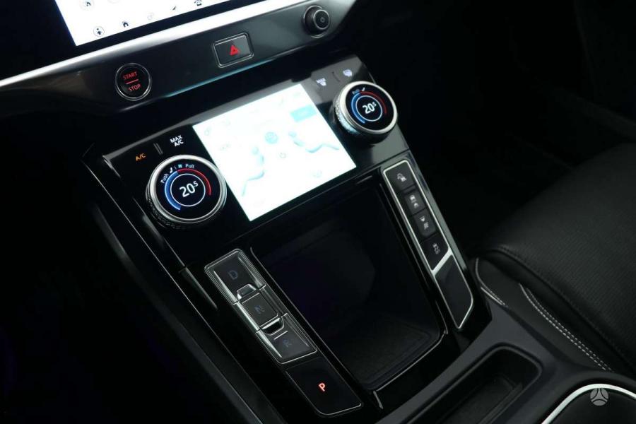 Серый Ягуар I-Pace 2020 в Вильнюс, объемом двигателя 0.00 л и пробегом 39 тыс. км за 25990 €, фото 28 на AUTOMOTO.COM.LV