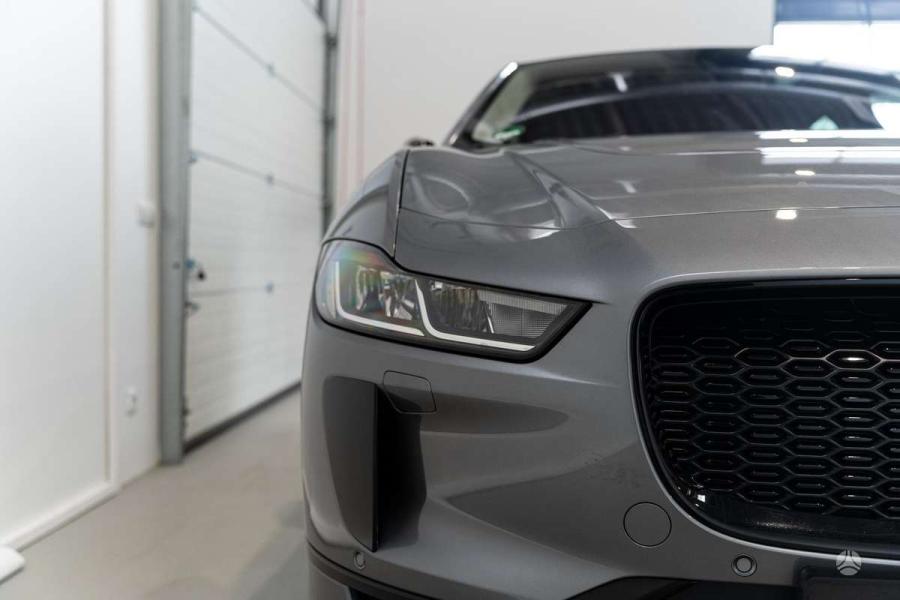 Grey Jaguar I-Pace 2021 in Vilnius, with an engine capacity of 0.00 L and mileage of 47 thousand km for 26900 €, photo 10 on AUTOMOTO.COM.LV