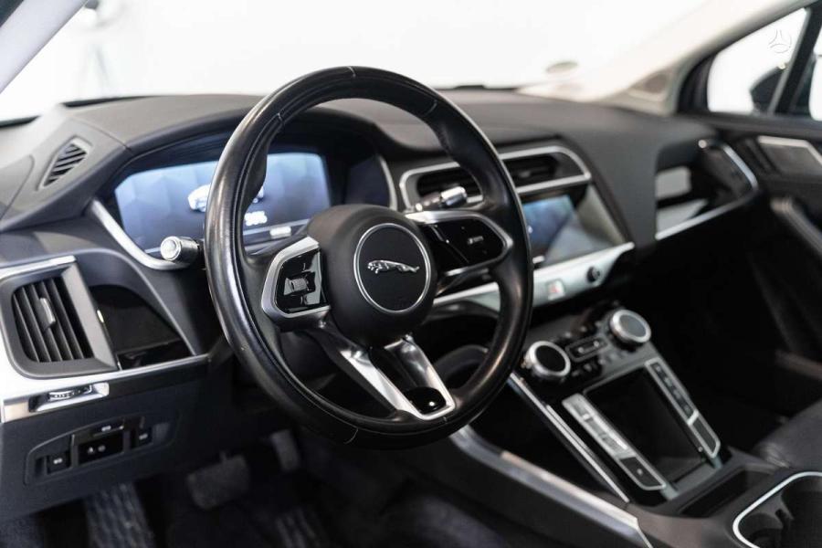 Grey Jaguar I-Pace 2021 in Vilnius, with an engine capacity of 0.00 L and mileage of 47 thousand km for 26900 €, photo 12 on AUTOMOTO.COM.LV