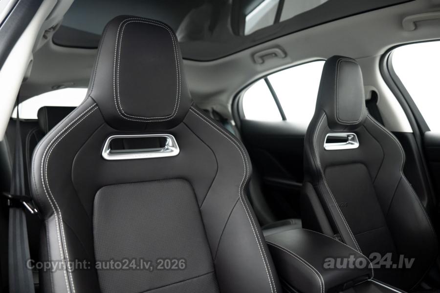Серый Ягуар I-Pace 2018 в Таллин, объемом двигателя 0.00 л и пробегом 89 тыс. км за 21999 €, фото 16 на AUTOMOTO.COM.LV
