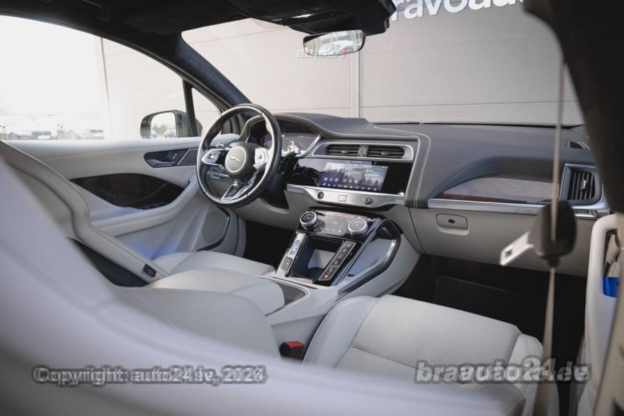 Grey Jaguar I-Pace 2018 in Tallinn, with an engine capacity of 0.00 L and mileage of 131 thousand km for 19900 €, photo 11 on AUTOMOTO.COM.LV