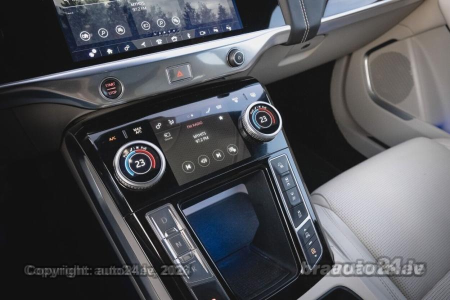 Grey Jaguar I-Pace 2018 in Tallinn, with an engine capacity of 0.00 L and mileage of 131 thousand km for 19900 €, photo 22 on AUTOMOTO.COM.LV