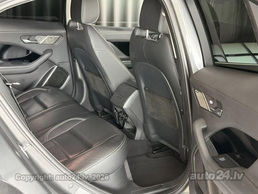 Pelēks Jaguar I-Pace 2018 Tallina, ar dzinēja tilpumu 0.00 L un nobraukumu 0 tūkst. km par 20900 €, foto 12 vietnē AUTOMOTO.COM.LV