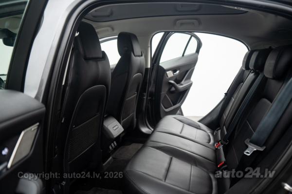 Pelēks Jaguar I-Pace 2019 Tallina, ar dzinēja tilpumu 0.00 L un nobraukumu 122 tūkst. km par 19699 €, foto 8 vietnē AUTOMOTO.COM.LV