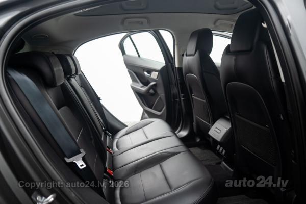 Pelēks Jaguar I-Pace 2019 Tallina, ar dzinēja tilpumu 0.00 L un nobraukumu 122 tūkst. km par 19699 €, foto 9 vietnē AUTOMOTO.COM.LV