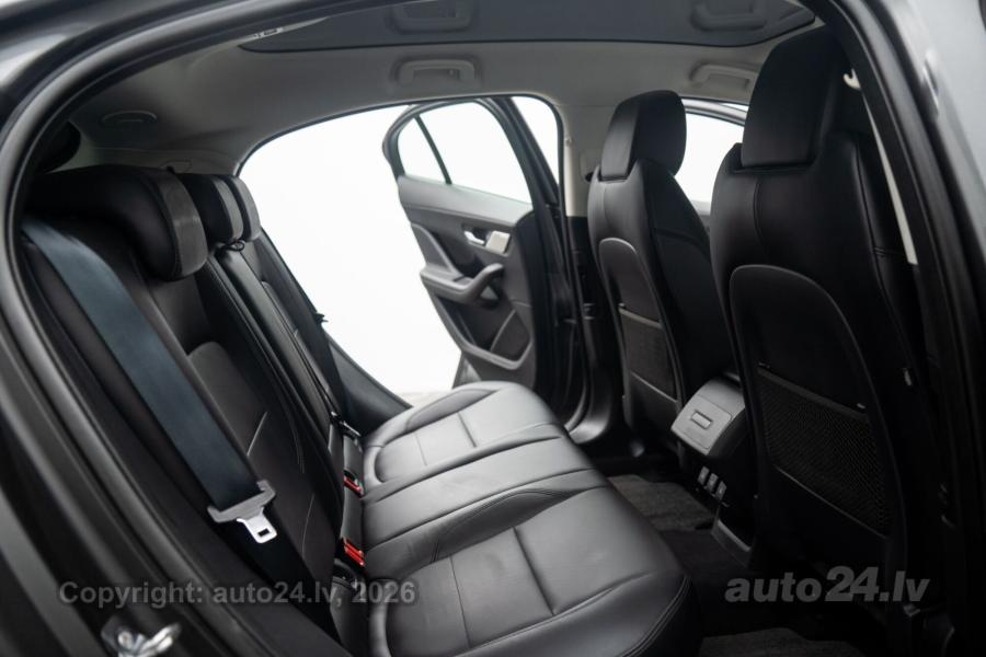 Серый Ягуар I-Pace 2019 в Таллин, объемом двигателя 0.00 л и пробегом 122 тыс. км за 19699 €, фото 10 на AUTOMOTO.COM.LV