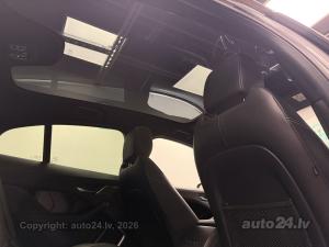 Pelēks Jaguar I-Pace 2019 Tallina, ar dzinēja tilpumu 0.00 L un nobraukumu 77 tūkst. km par 20990 €, foto 13 vietnē AUTOMOTO.COM.LV