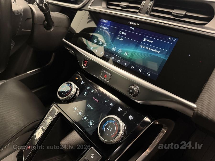 Pelēks Jaguar I-Pace 2019 Tallina, ar dzinēja tilpumu 0.00 L un nobraukumu 77 tūkst. km par 20990 €, foto 16 vietnē AUTOMOTO.COM.LV