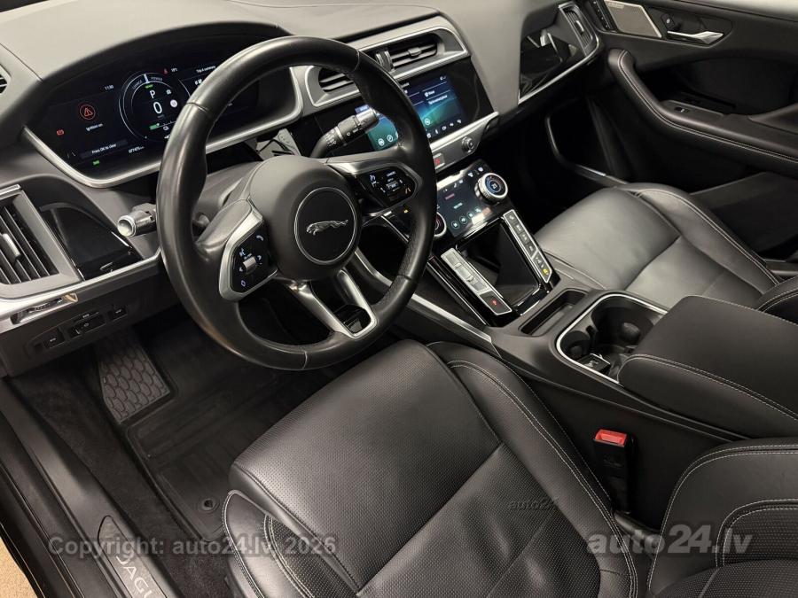Pelēks Jaguar I-Pace 2019 Tallina, ar dzinēja tilpumu 0.00 L un nobraukumu 77 tūkst. km par 20990 €, foto 18 vietnē AUTOMOTO.COM.LV
