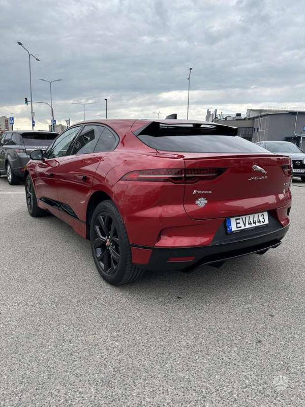 Red Jaguar I-Pace 2020 in Vilnius, with an engine capacity of 0.00 L and mileage of 108 thousand km for 25000 €, photo 3 on AUTOMOTO.COM.LV