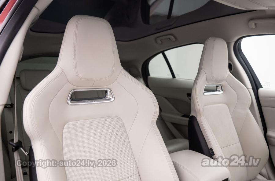 Red Jaguar I-Pace 2019 in Tallinn, with an engine capacity of 0.00 L and mileage of 108 thousand km for 21999 €, photo 14 on AUTOMOTO.COM.LV