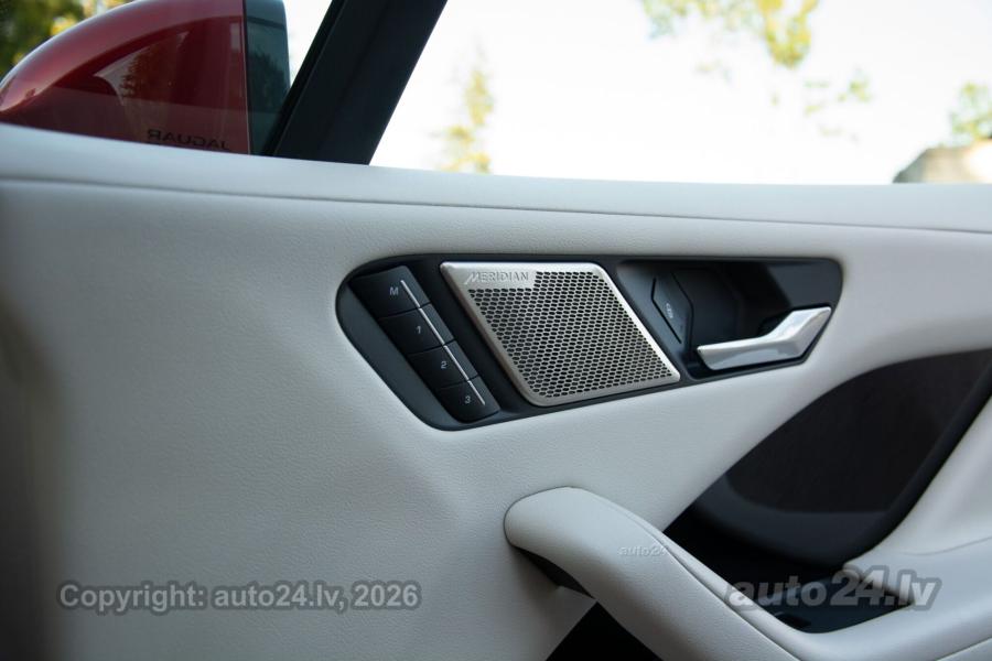 Sarkans Jaguar I-Pace 2019 Pērnava, ar dzinēja tilpumu 0.00 L un nobraukumu 119 tūkst. km par 16990 €, foto 20 vietnē AUTOMOTO.COM.LV