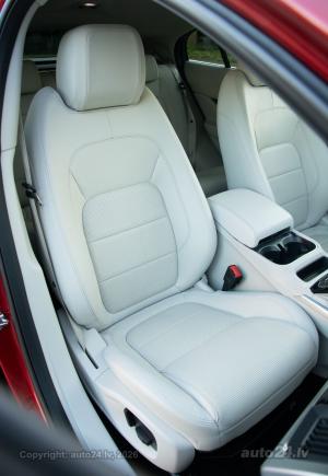 Sarkans Jaguar I-Pace 2019 Pērnava, ar dzinēja tilpumu 0.00 L un nobraukumu 119 tūkst. km par 16990 €, foto 22 vietnē AUTOMOTO.COM.LV