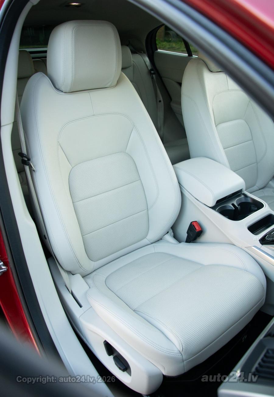 Sarkans Jaguar I-Pace 2019 Pērnava, ar dzinēja tilpumu 0.00 L un nobraukumu 119 tūkst. km par 16990 €, foto 22 vietnē AUTOMOTO.COM.LV