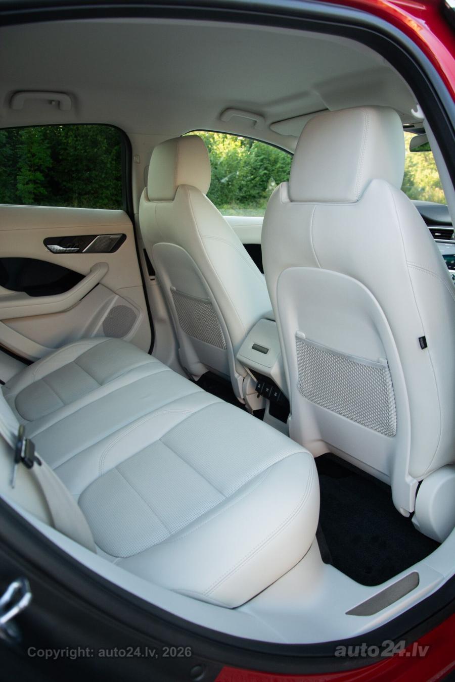 Sarkans Jaguar I-Pace 2019 Pērnava, ar dzinēja tilpumu 0.00 L un nobraukumu 119 tūkst. km par 16990 €, foto 23 vietnē AUTOMOTO.COM.LV