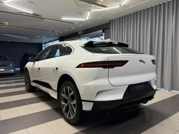 Ягуар I-Pace 2018 в Марупе на AUTOMOTO.COM.LV Белый Ягуар I-Pace 2018 в Марупе, объемом двигателя 0.00 л и пробегом 66 тыс. км за 17990 €, фото 5 на AUTOMOTO.COM.LV