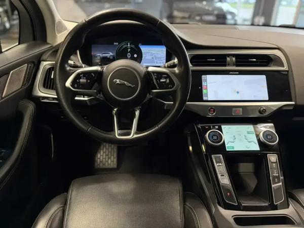 Ягуар I-Pace 2018 в Марупе на AUTOMOTO.COM.LV Белый Ягуар I-Pace 2018 в Марупе, объемом двигателя 0.00 л и пробегом 66 тыс. км за 17990 €, фото 8 на AUTOMOTO.COM.LV