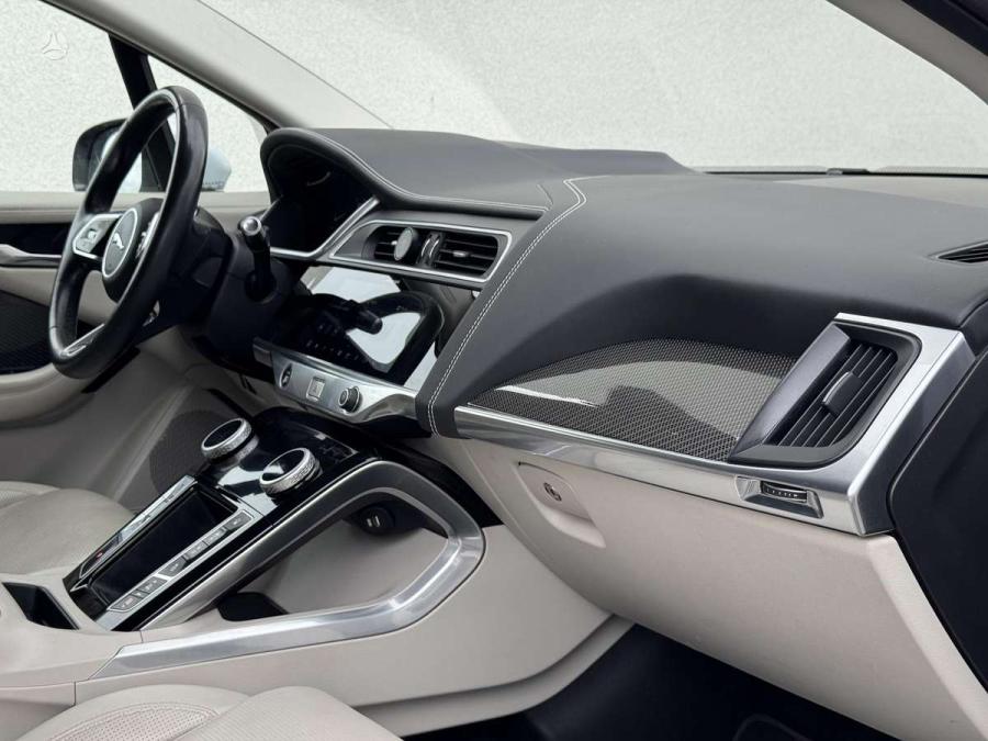 Balts Jaguar I-Pace 2019 Klaipėda, ar dzinēja tilpumu 0.00 L un nobraukumu 156 tūkst. km par 21500 €, foto 23 vietnē AUTOMOTO.COM.LV