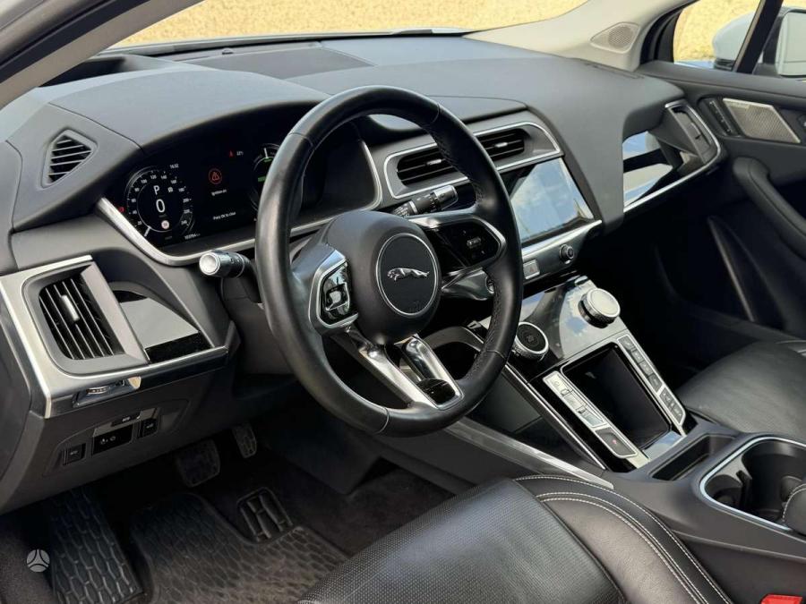 Белый Ягуар I-Pace 2019 в Каунас, объемом двигателя 0.00 л и пробегом 103 тыс. км за 21900 €, фото 11 на AUTOMOTO.COM.LV