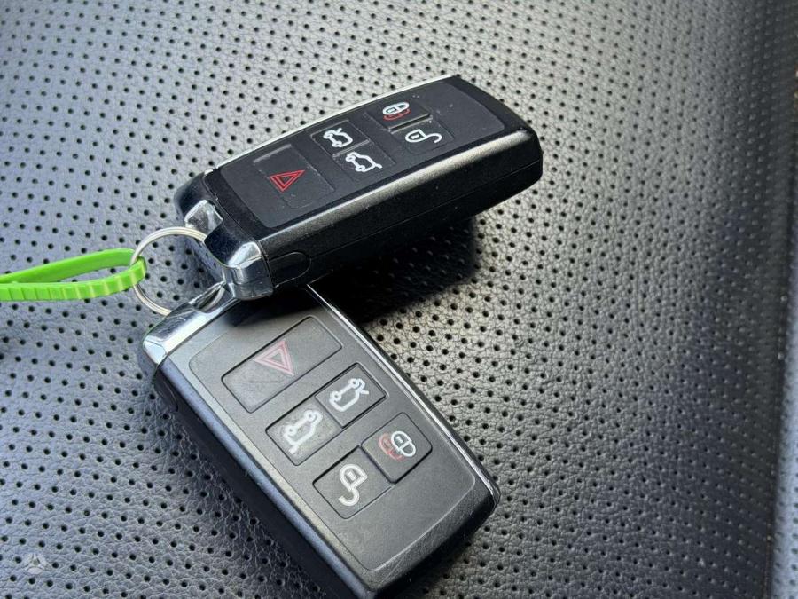 Белый Ягуар I-Pace 2019 в Каунас, объемом двигателя 0.00 л и пробегом 103 тыс. км за 21900 €, фото 34 на AUTOMOTO.COM.LV