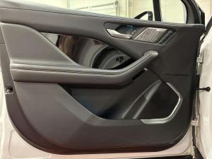 Белый Ягуар I-Pace 2020 в Вильнюс, объемом двигателя 0.00 л и пробегом 84 тыс. км за 24990 €, фото 13 на AUTOMOTO.COM.LV
