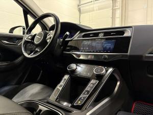 Белый Ягуар I-Pace 2020 в Вильнюс, объемом двигателя 0.00 л и пробегом 84 тыс. км за 24990 €, фото 19 на AUTOMOTO.COM.LV