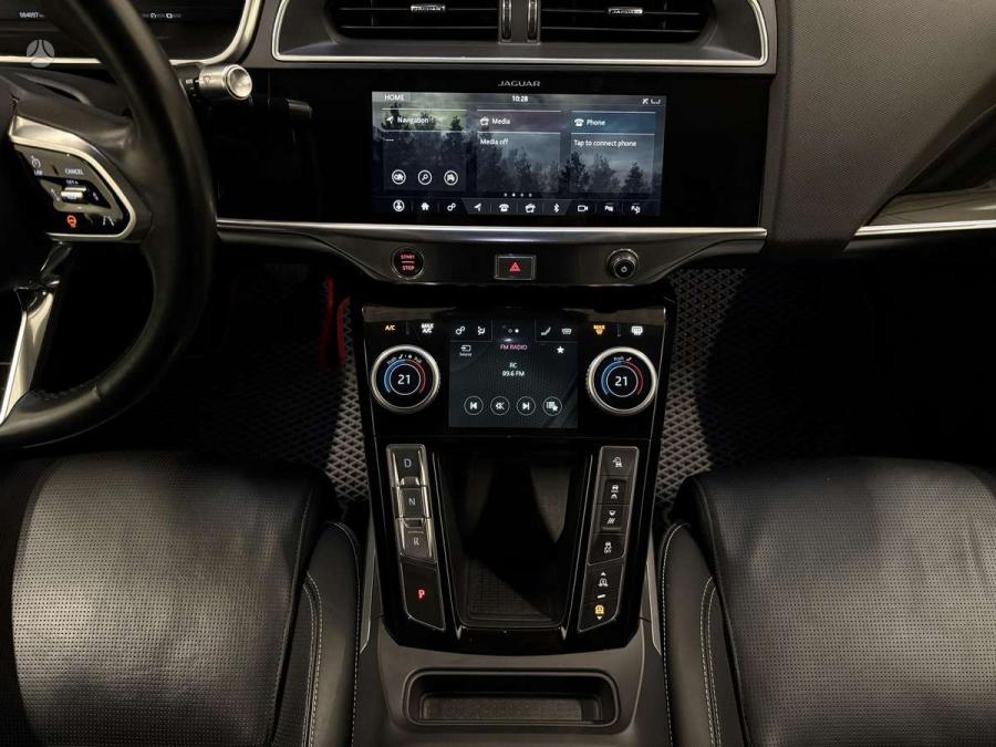 Белый Ягуар I-Pace 2020 в Вильнюс, объемом двигателя 0.00 л и пробегом 84 тыс. км за 24990 €, фото 25 на AUTOMOTO.COM.LV