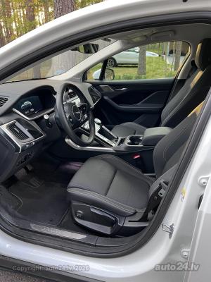 White Jaguar I-Pace 2021 in Tallinn, with an engine capacity of 0.00 L and mileage of 59 thousand km for 35990 €, photo 6 on AUTOMOTO.COM.LV